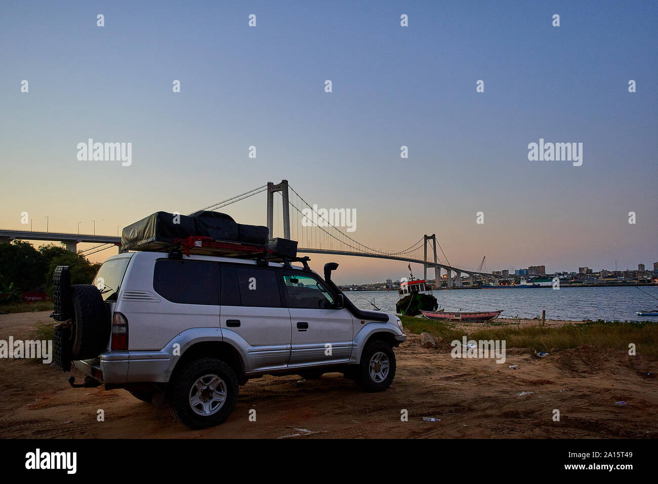 Car with view to the catembe bridge and maputo hi-res stock photography ...