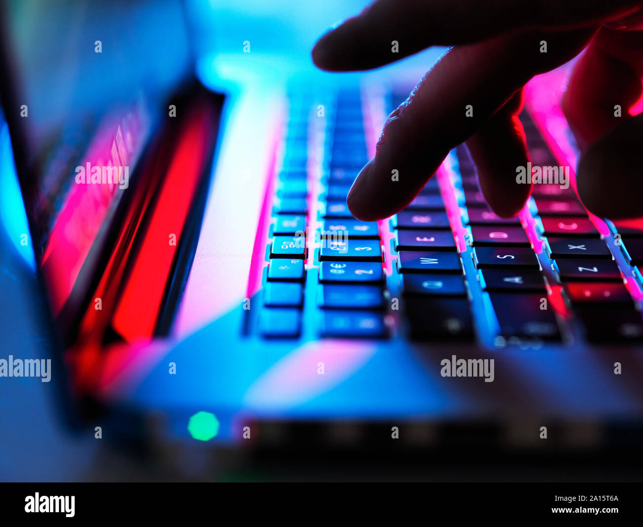 Person typing computer dark hi-res stock photography and images - Alamy