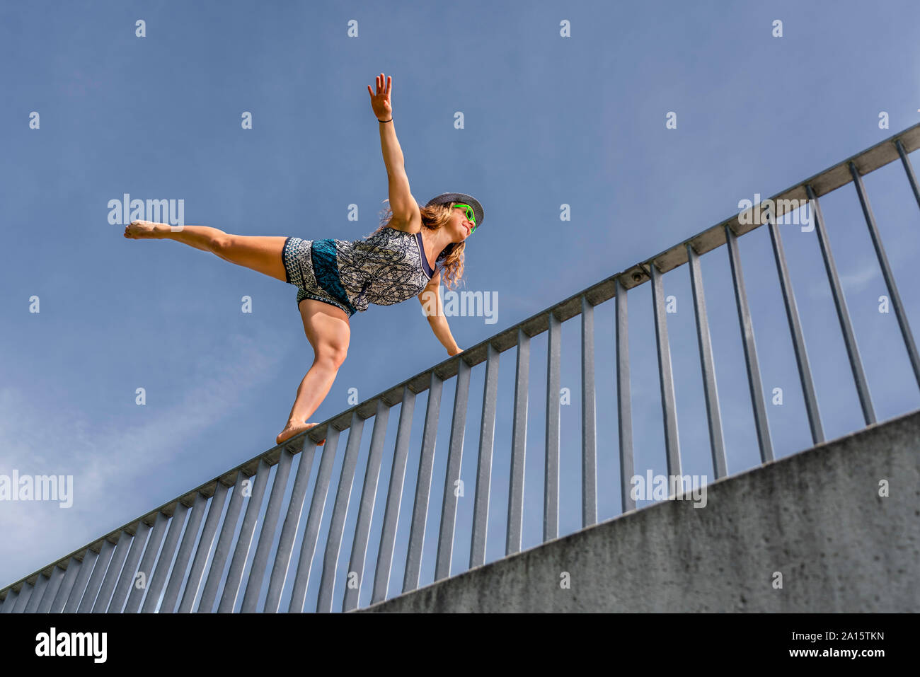 Bridge railing hi-res stock photography and images - Alamy
