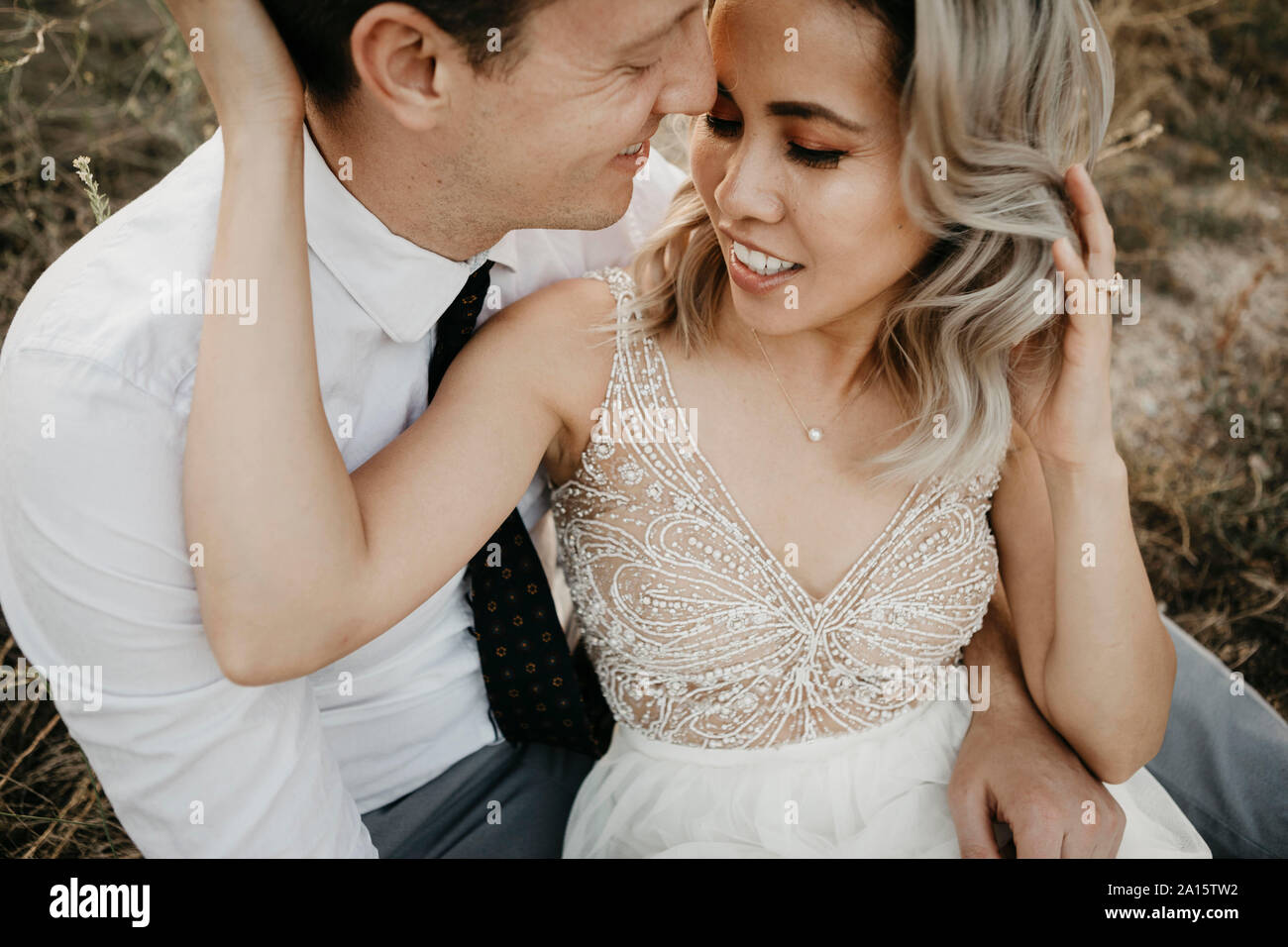 Tie hugging hi-res stock photography and images - Alamy