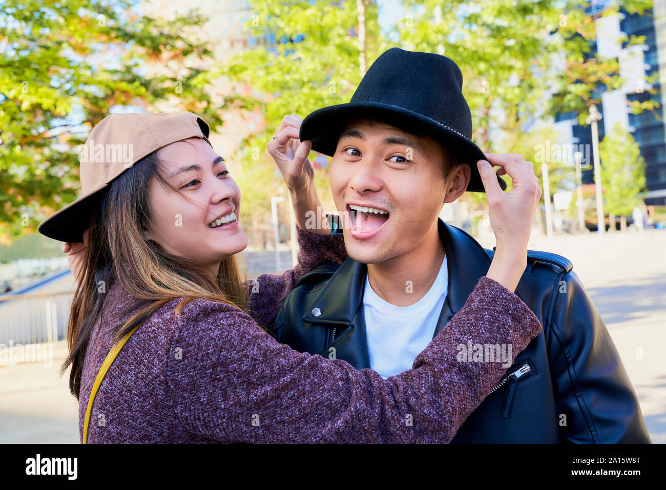 Tourist wearing chinese hat hi-res stock photography and images - Alamy