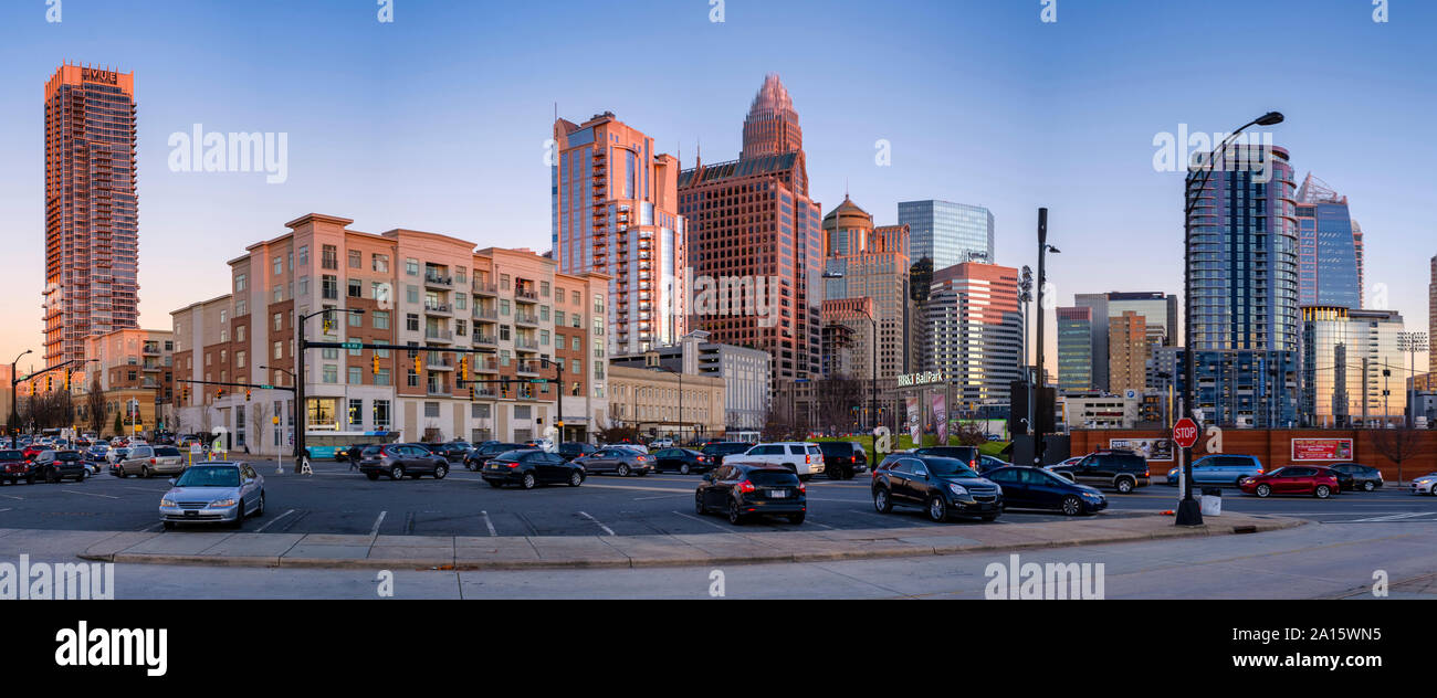 Modern buildings in park lot hi-res stock photography and images - Alamy