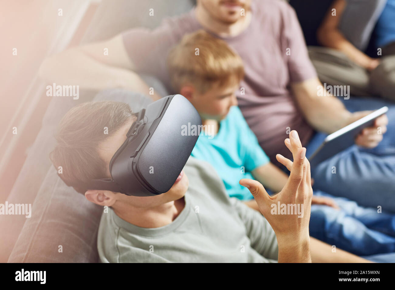 Child using vr hi-res stock photography and images - Alamy