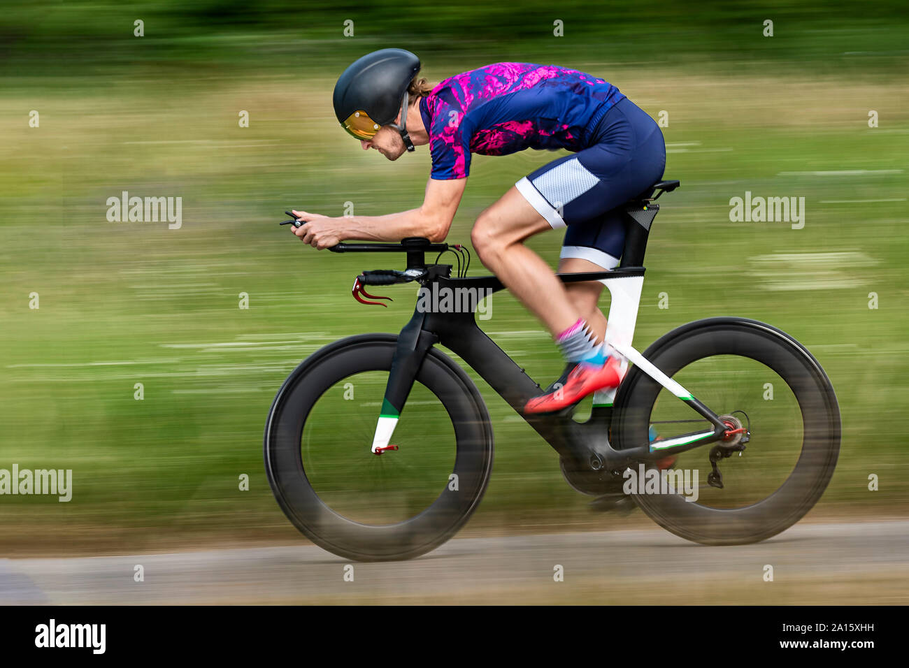Triathlete hi-res stock photography and images - Alamy