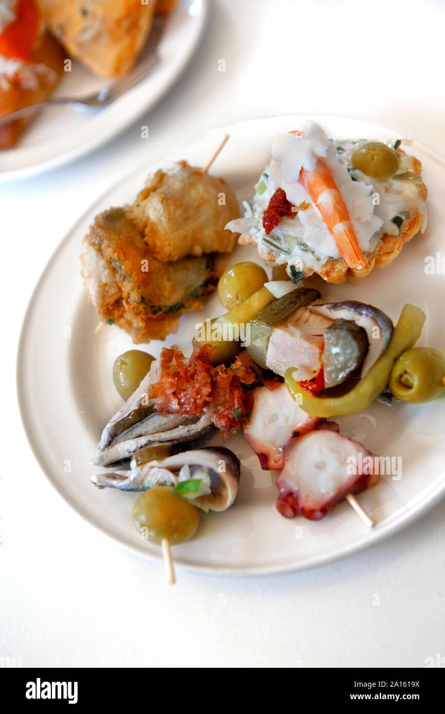 Tapas appetizers appetizers hi-res stock photography and images - Alamy