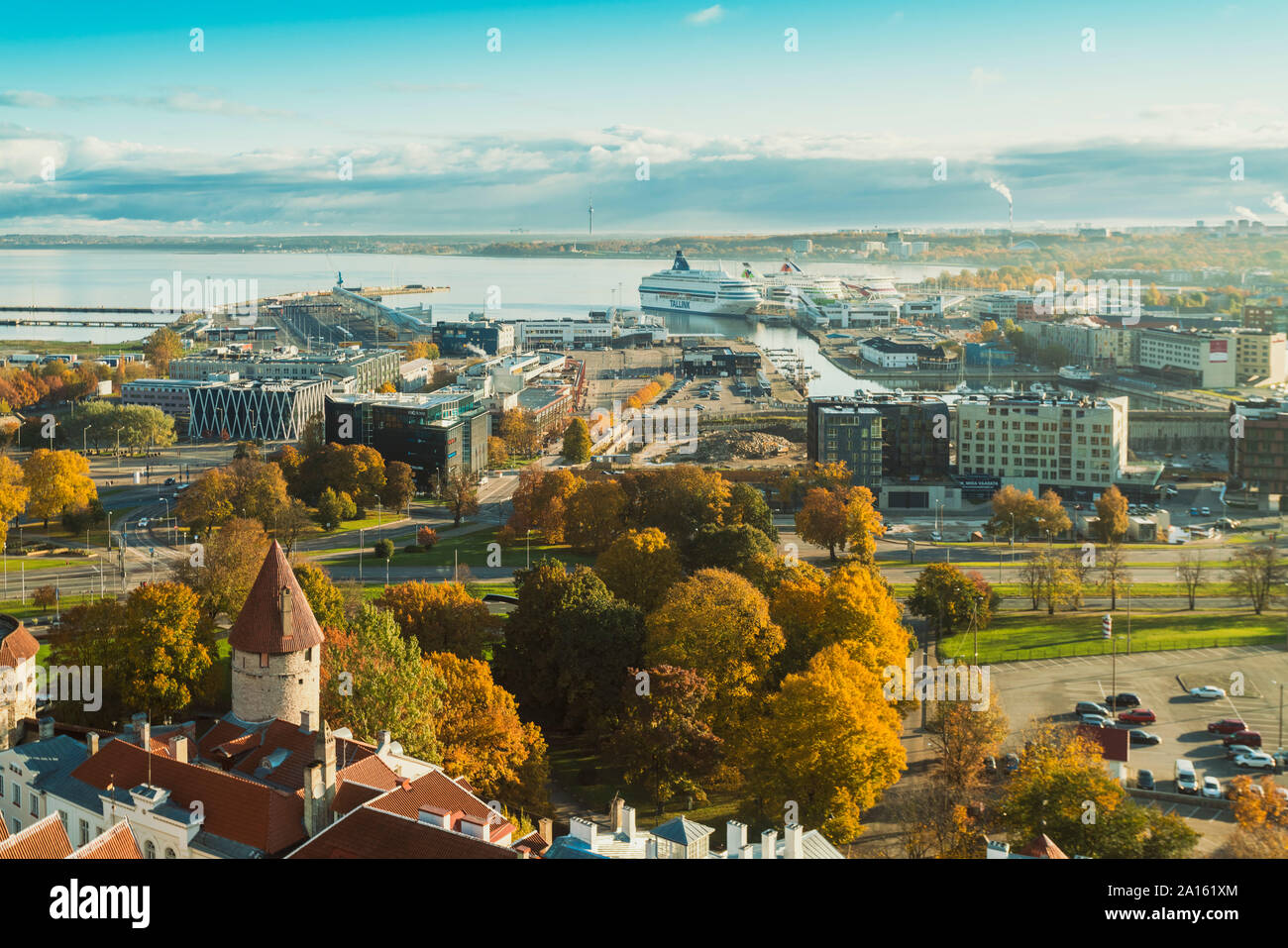 Harbor walls hi-res stock photography and images - Alamy