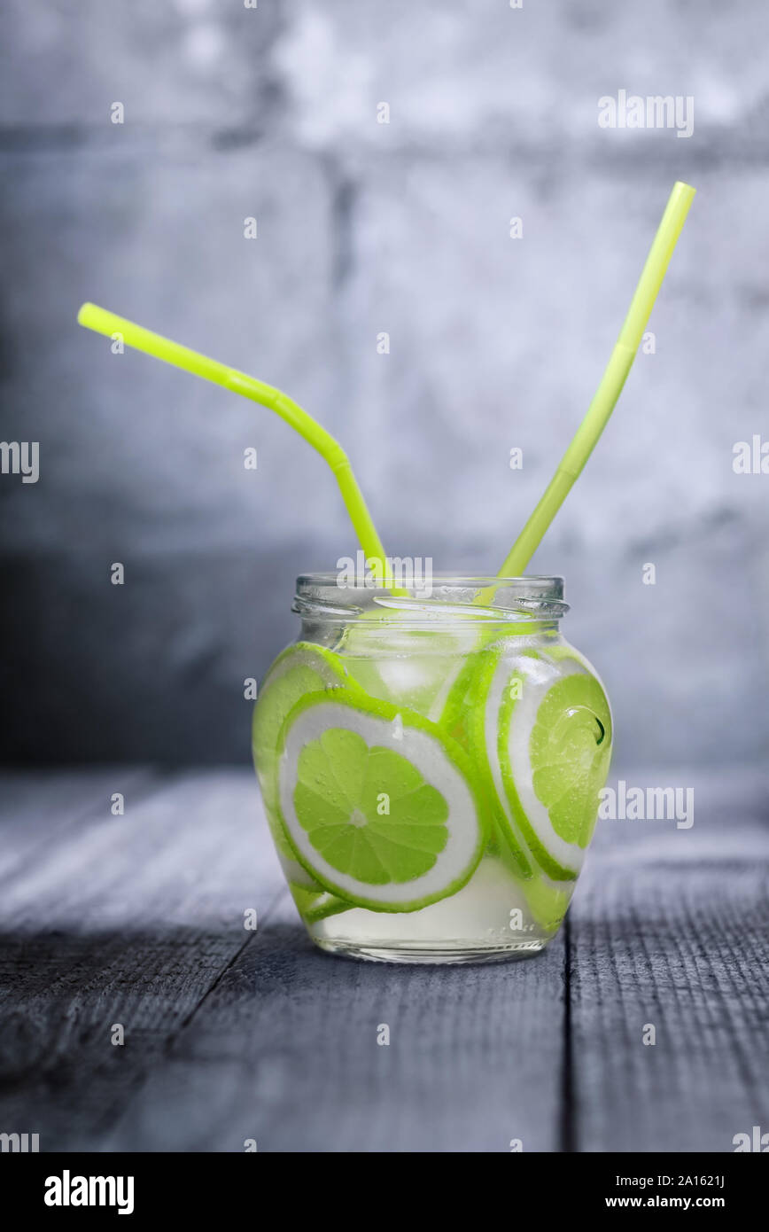 Lemonade glass can hi-res stock photography and images - Alamy