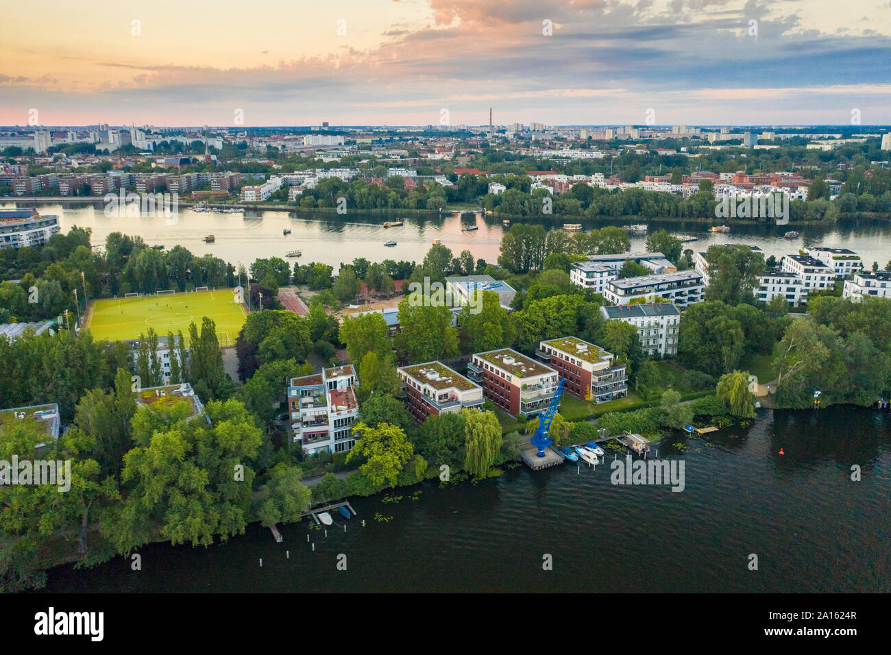 Treptower park hi-res stock photography and images - Alamy
