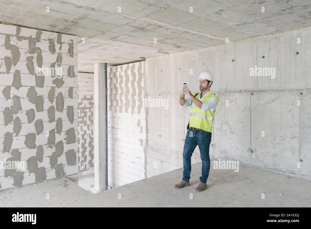 Person taking a photo with a phone hi-res stock photography and images ...