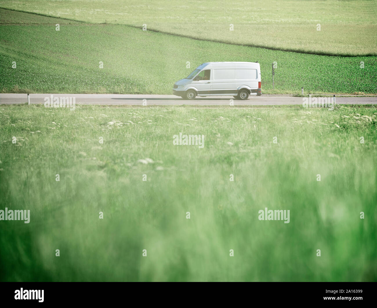 Moving van hi-res stock photography and images - Alamy