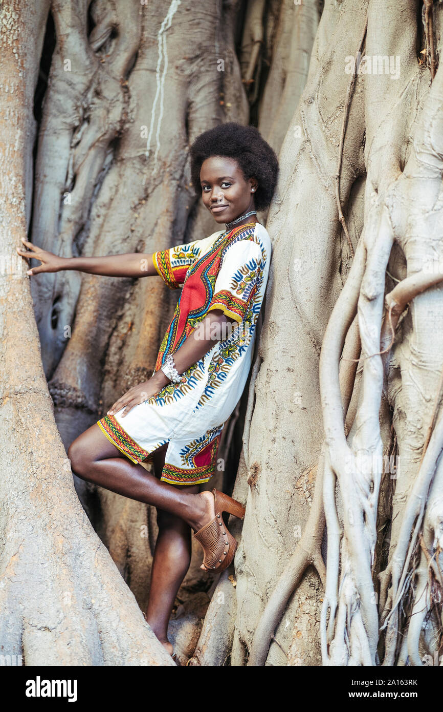 Posing in tree hi-res stock photography and images - Alamy