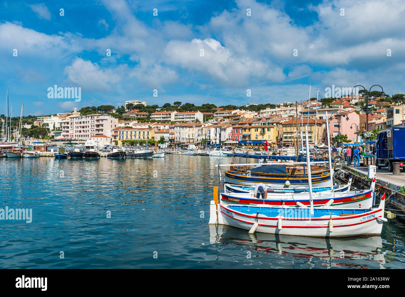Cassis france village hi-res stock photography and images - Alamy