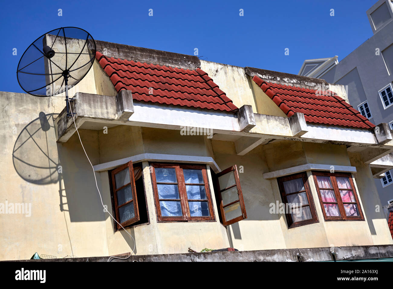 Windows wood hi-res stock photography and images - Alamy