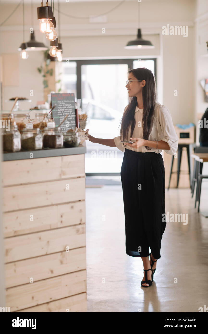 Long counter hi-res stock photography and images - Alamy