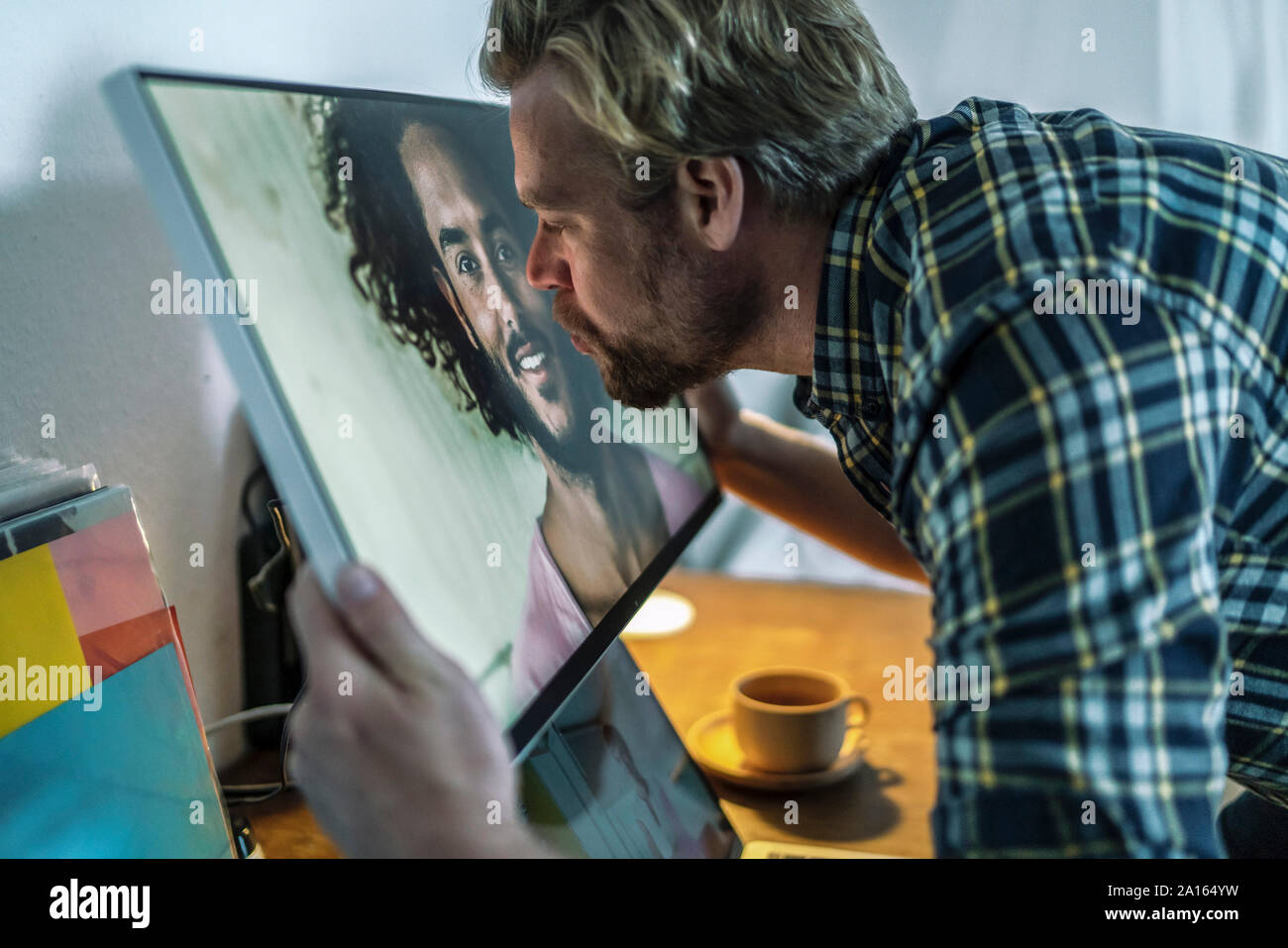 Man Kissing Computer High Resolution Stock Photography and Images - Alamy