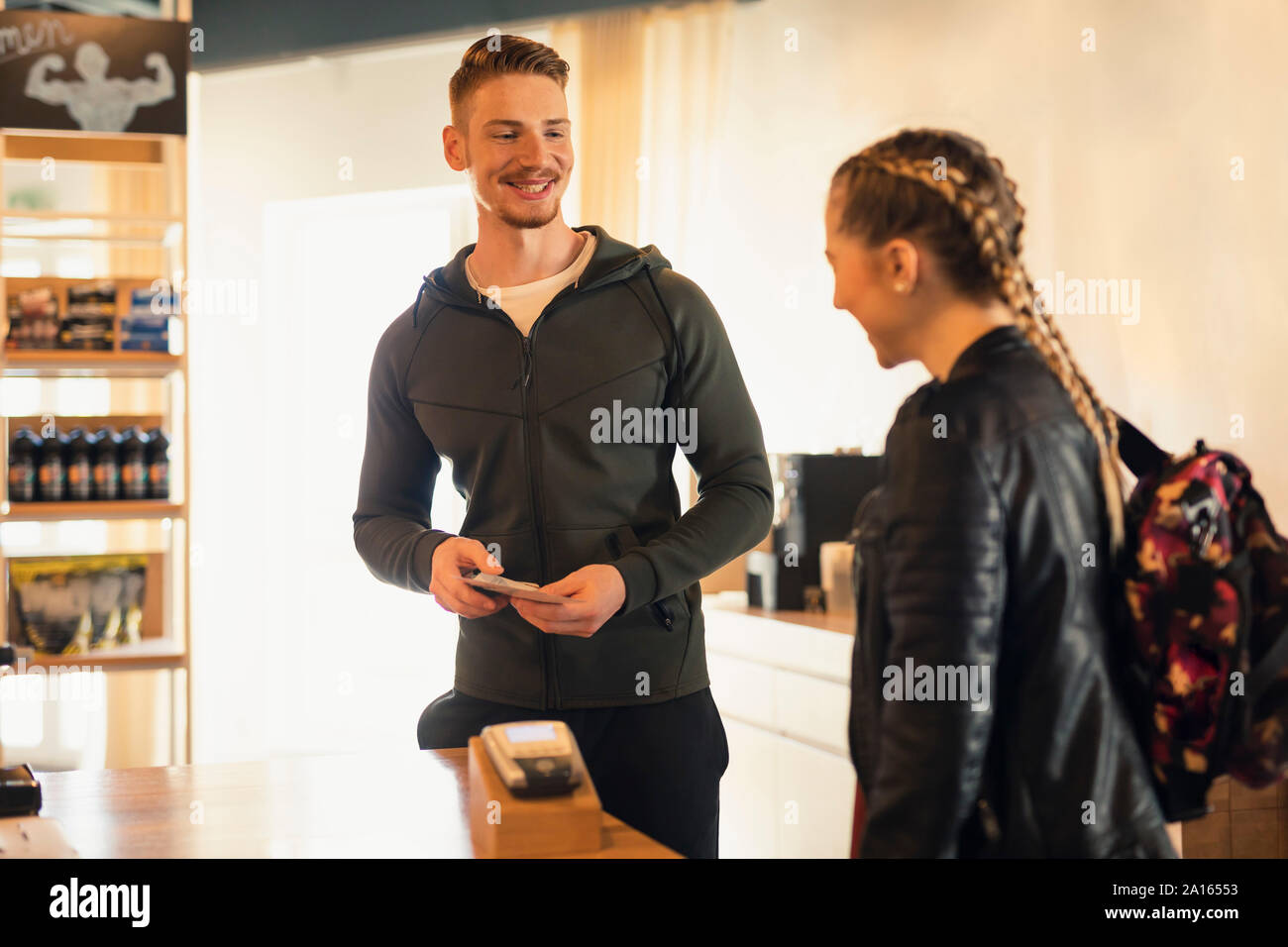 Front desk hi-res stock photography and images - Alamy