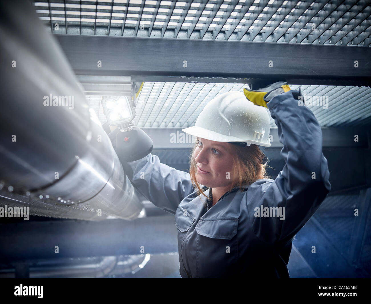 Female hard hat working hi-res stock photography and images - Alamy