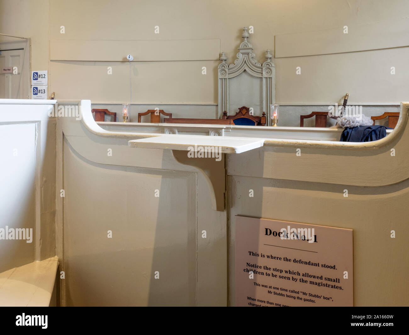 Dock courtroom hi-res stock photography and images - Alamy
