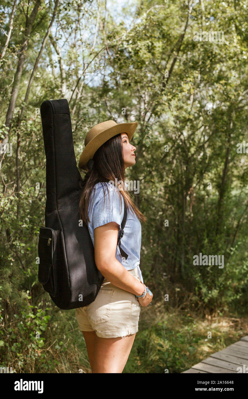 Beauty case woman hi-res stock photography and images - Alamy