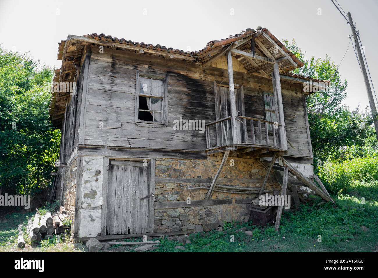 Ramshackle hut hi-res stock photography and images - Alamy