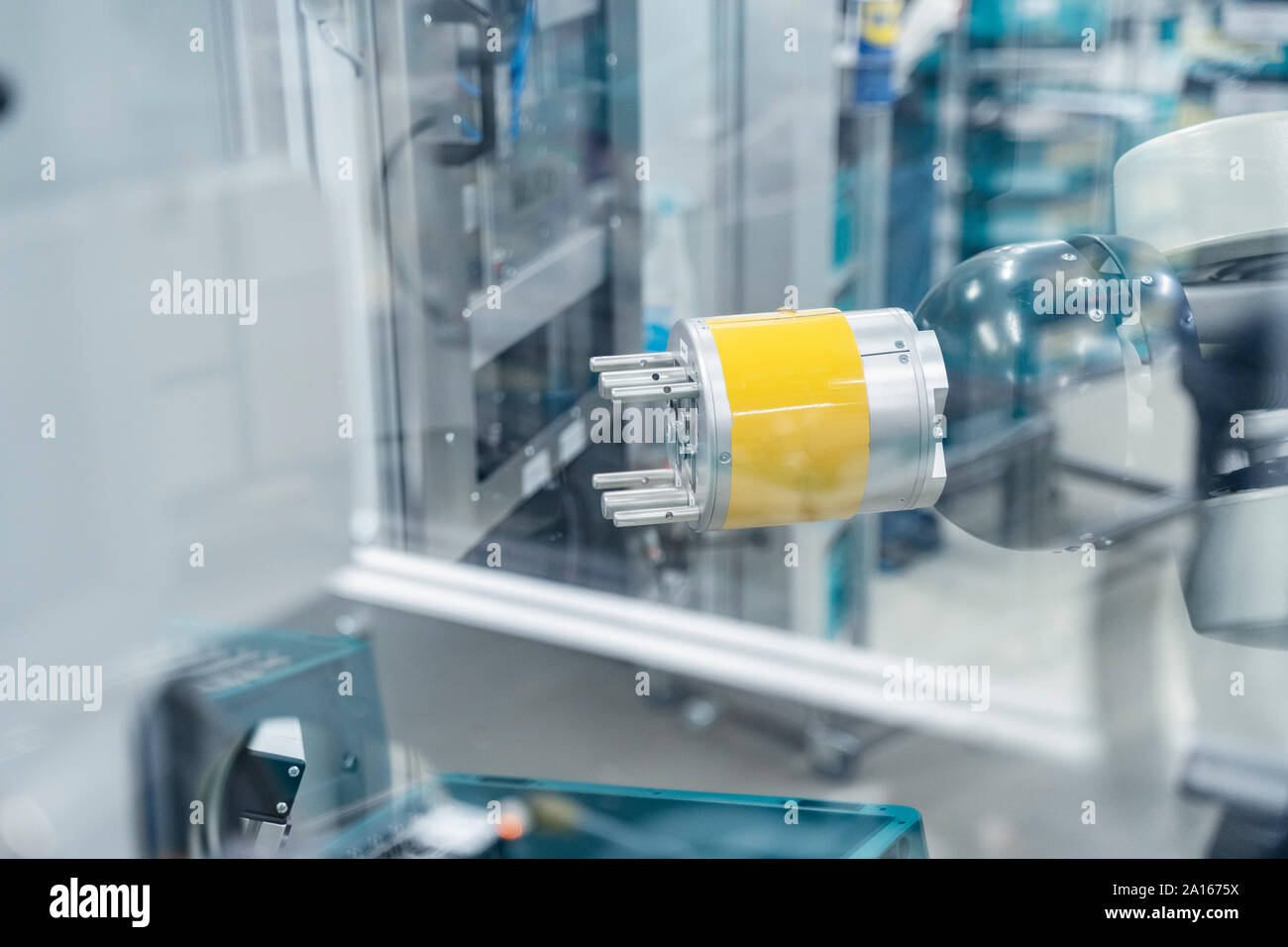 Modern assembly line hi-res stock photography and images - Alamy