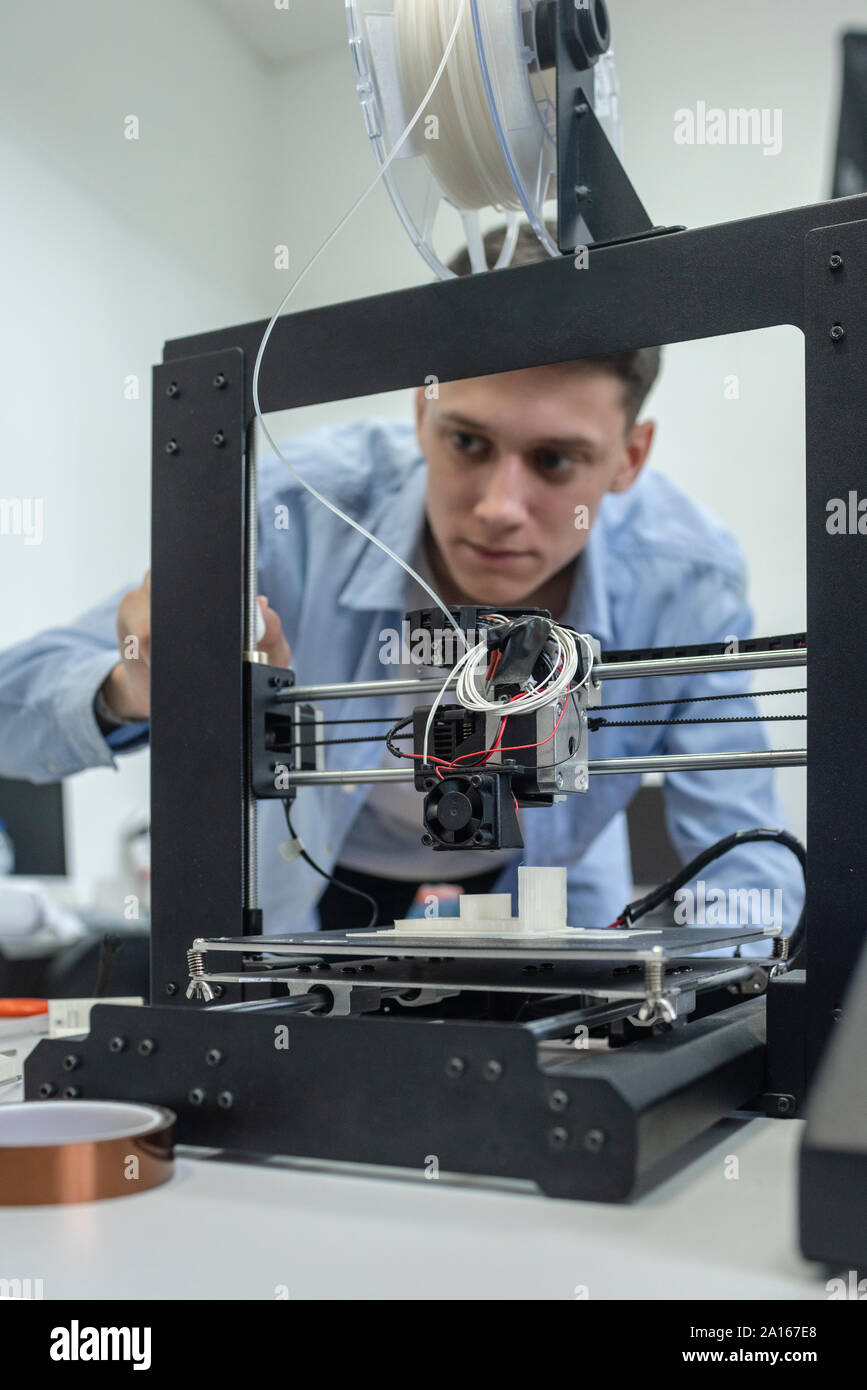 Setting up university hi-res stock photography and images - Alamy