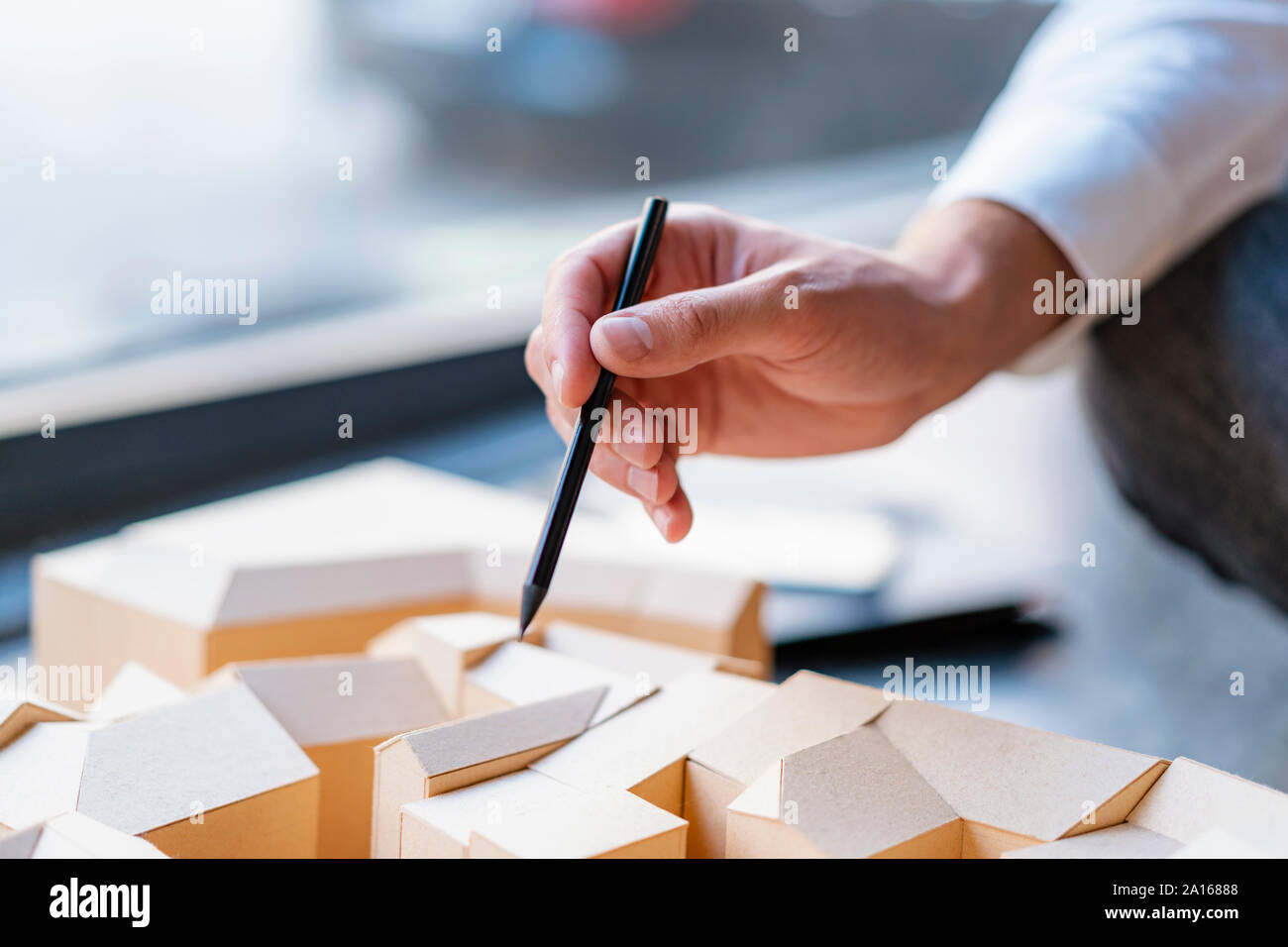 Man with pencil hi-res stock photography and images - Alamy