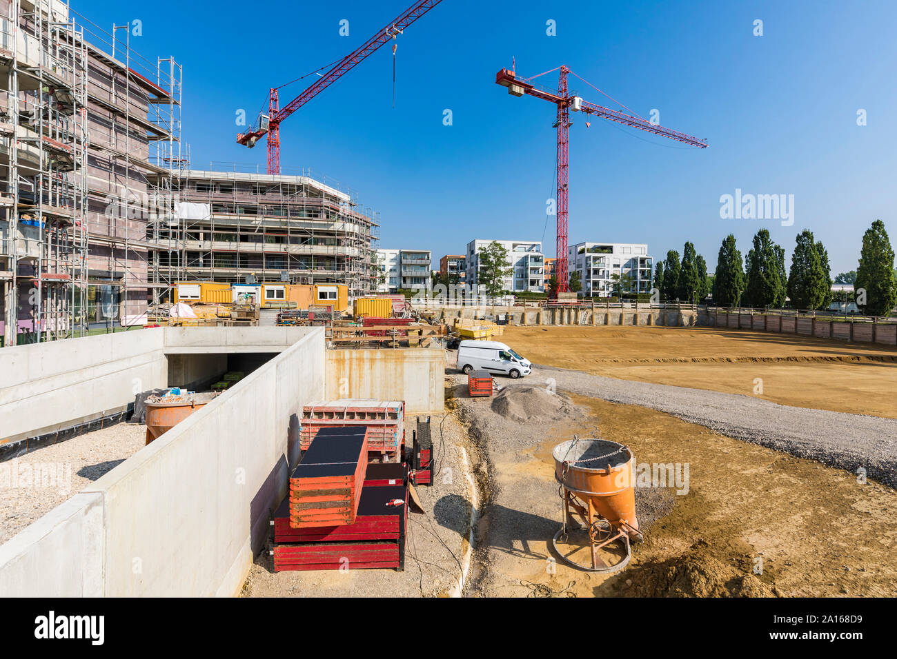Construction site on sunny day Stock Photo - Alamy
