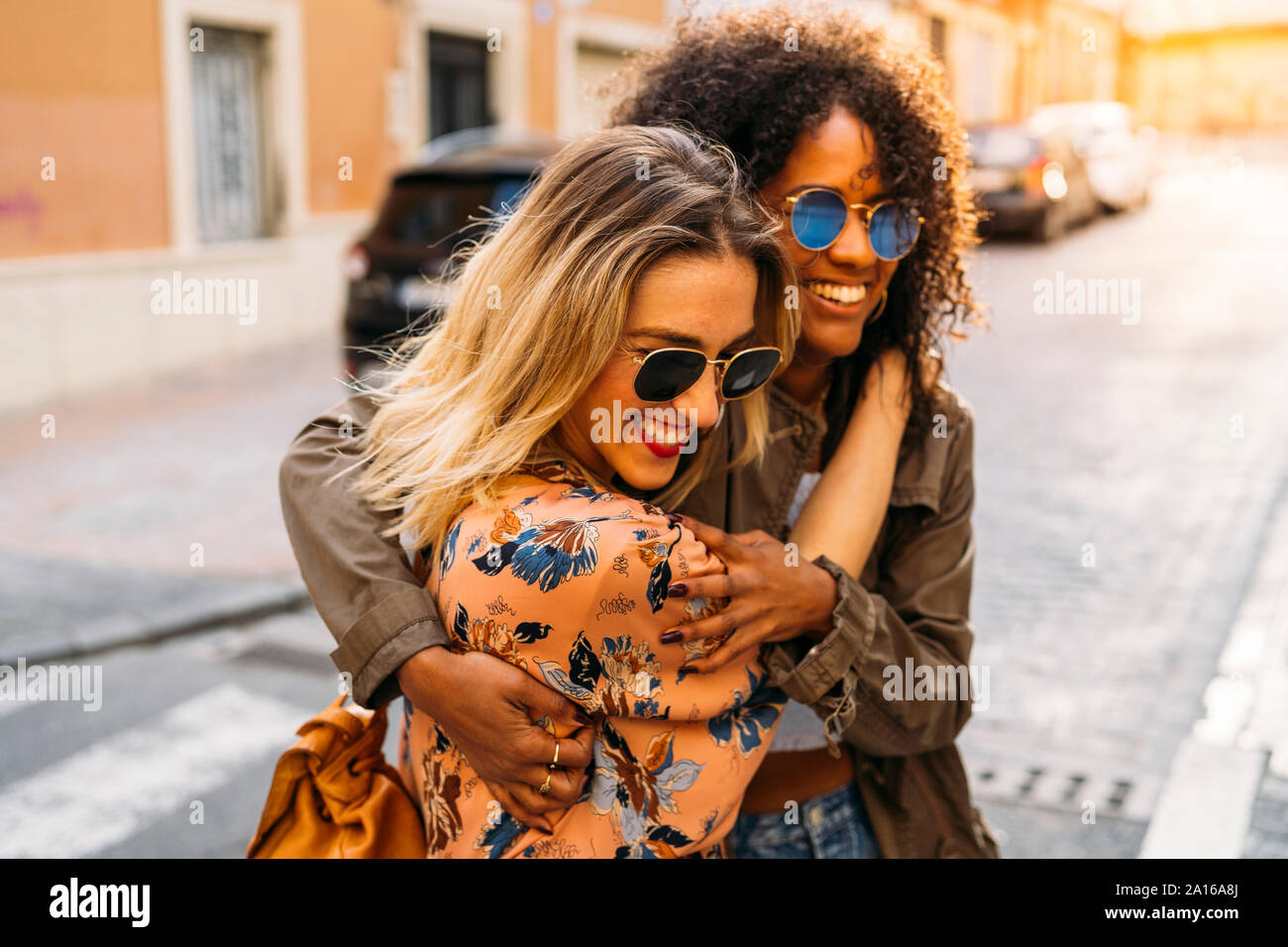Woman walking in the city hi-res stock photography and images - Alamy