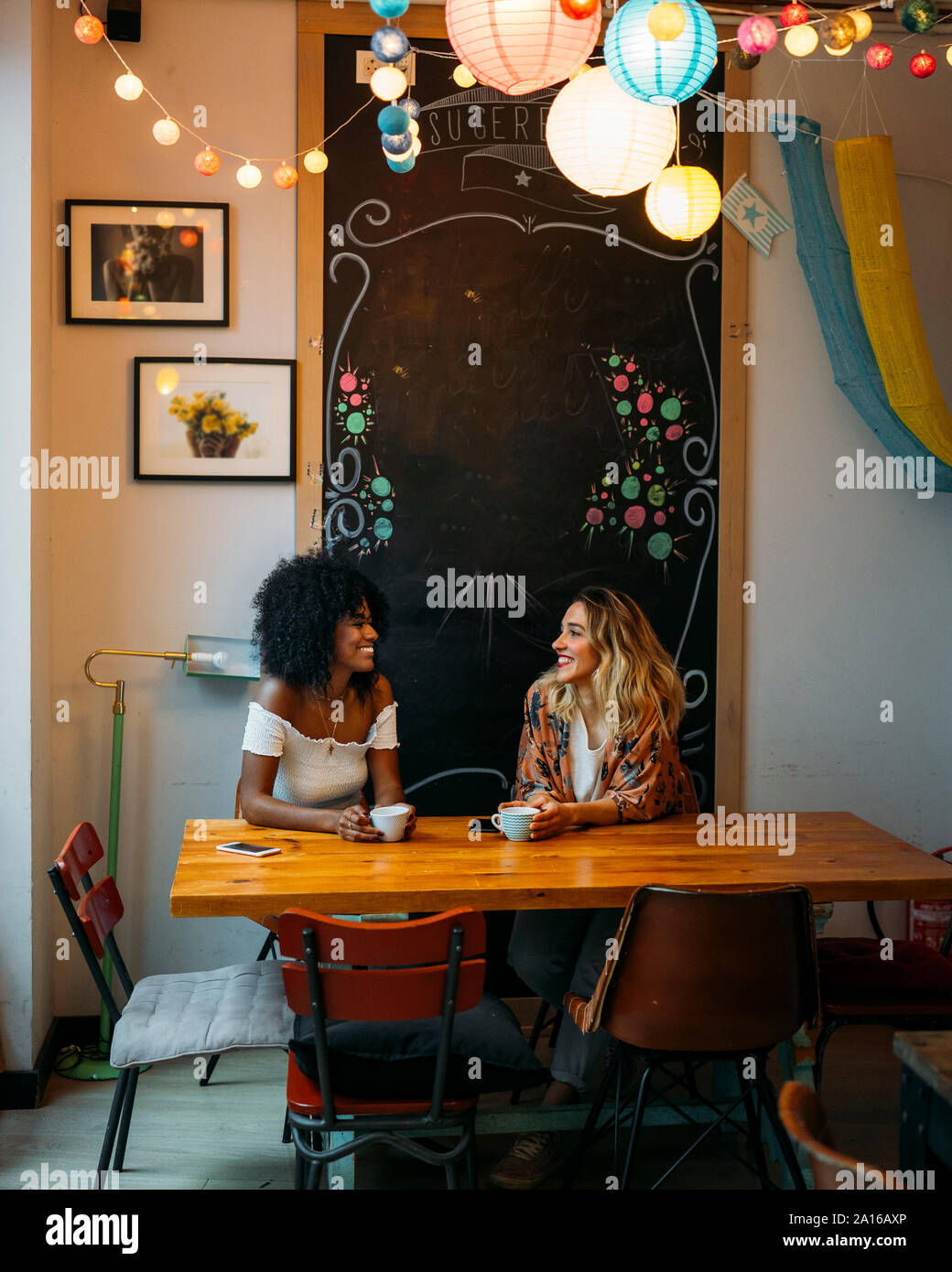 Multicultural women hi-res stock photography and images - Alamy