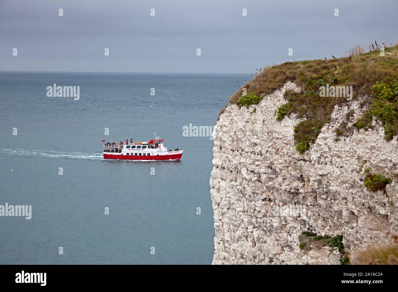 Old harrys rocks hi-res stock photography and images - Alamy