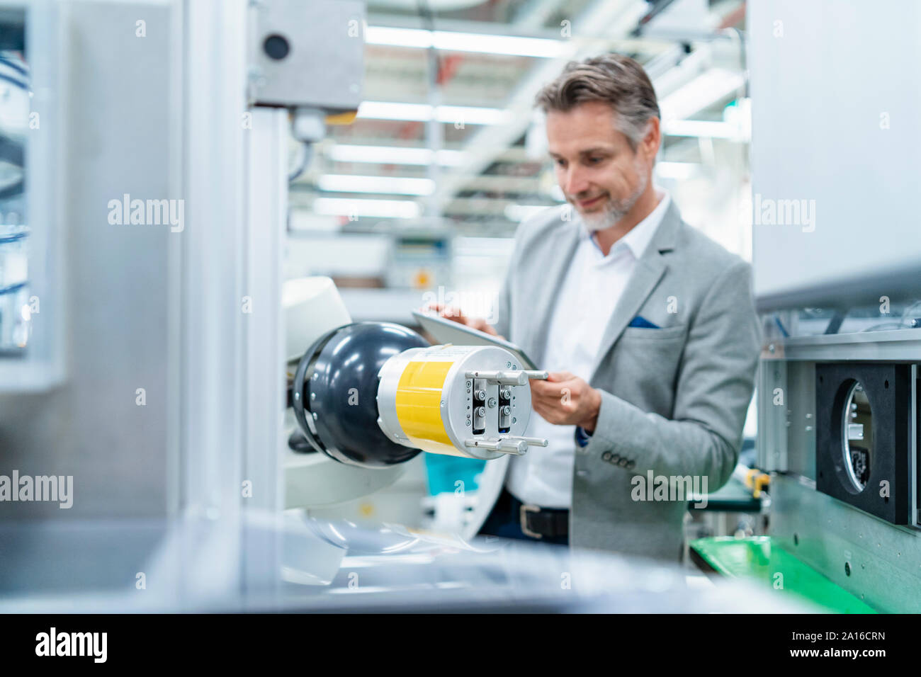 Computer assembly factory hi-res stock photography and images - Alamy