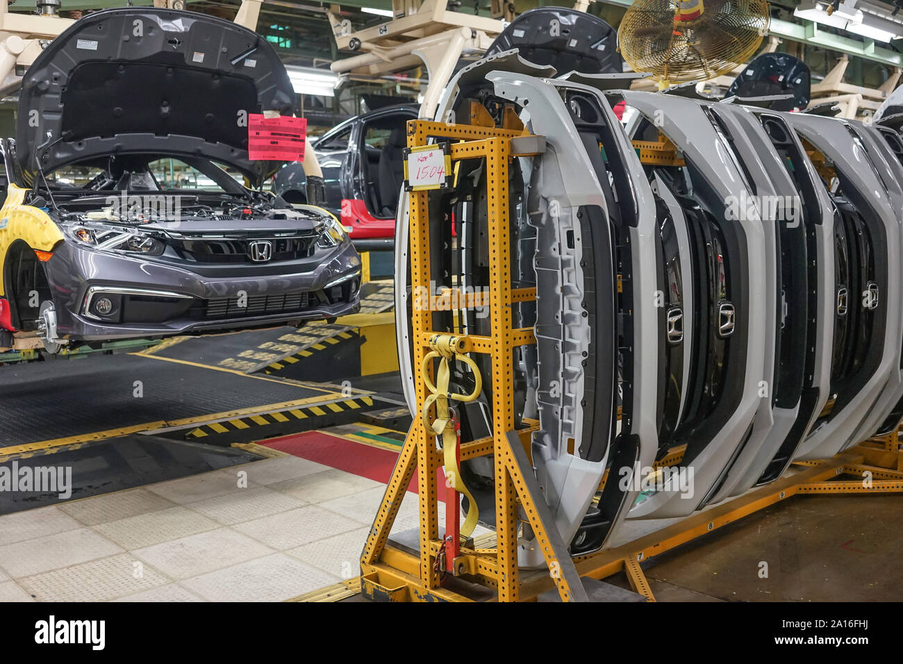 Honda production line hi-res stock photography and images - Alamy