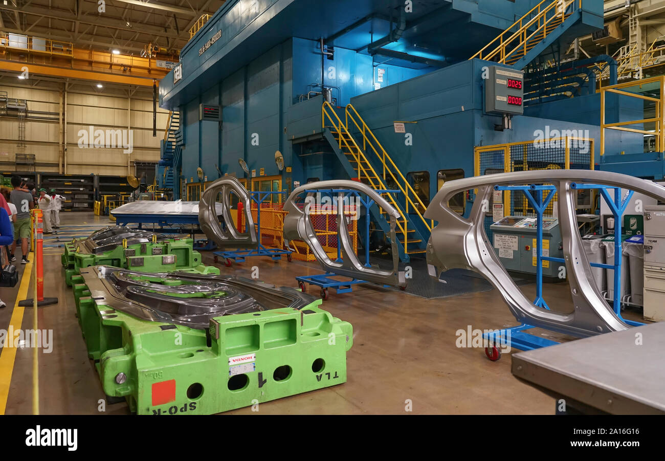 Honda production line hi-res stock photography and images - Alamy
