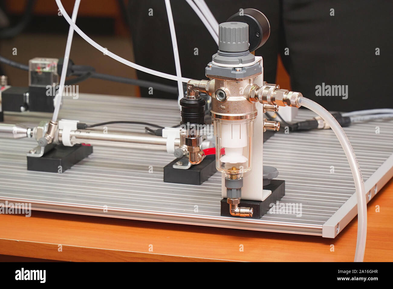 Electric circuit switch laboratory hi-res stock photography and images ...