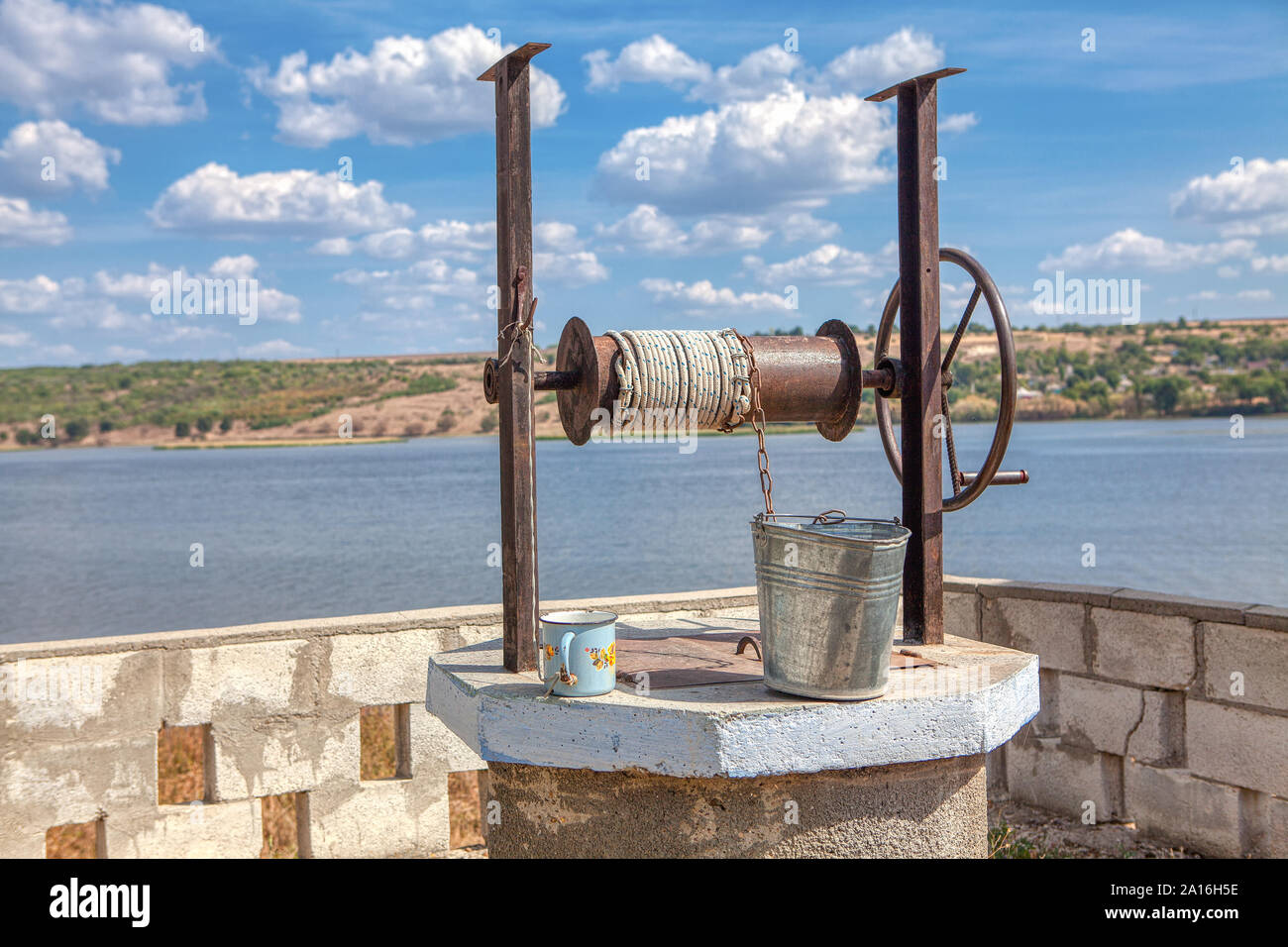 Old farmhouse water well hi-res stock photography and images - Alamy