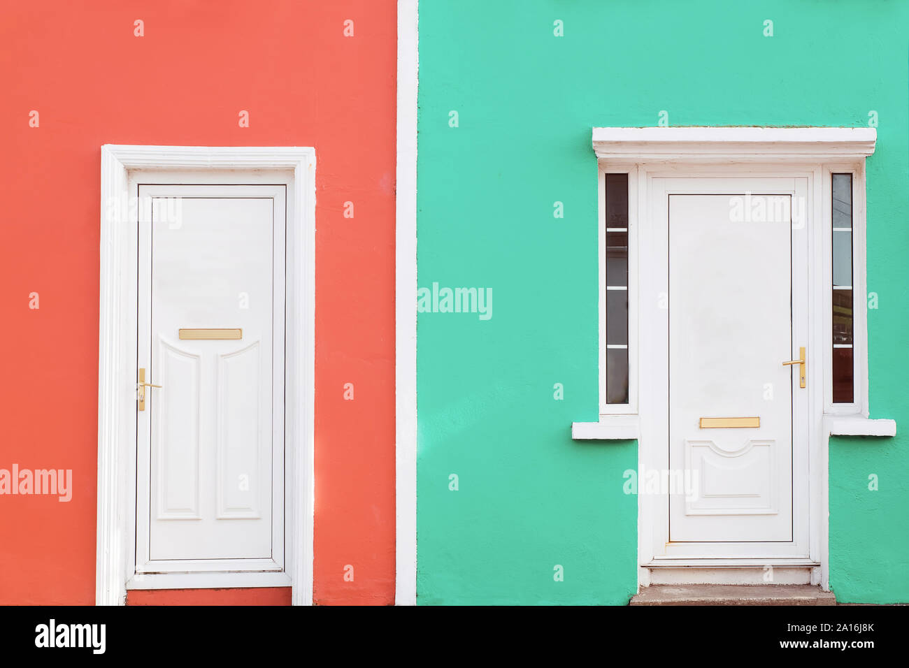 Two bright colors hi-res stock photography and images - Alamy
