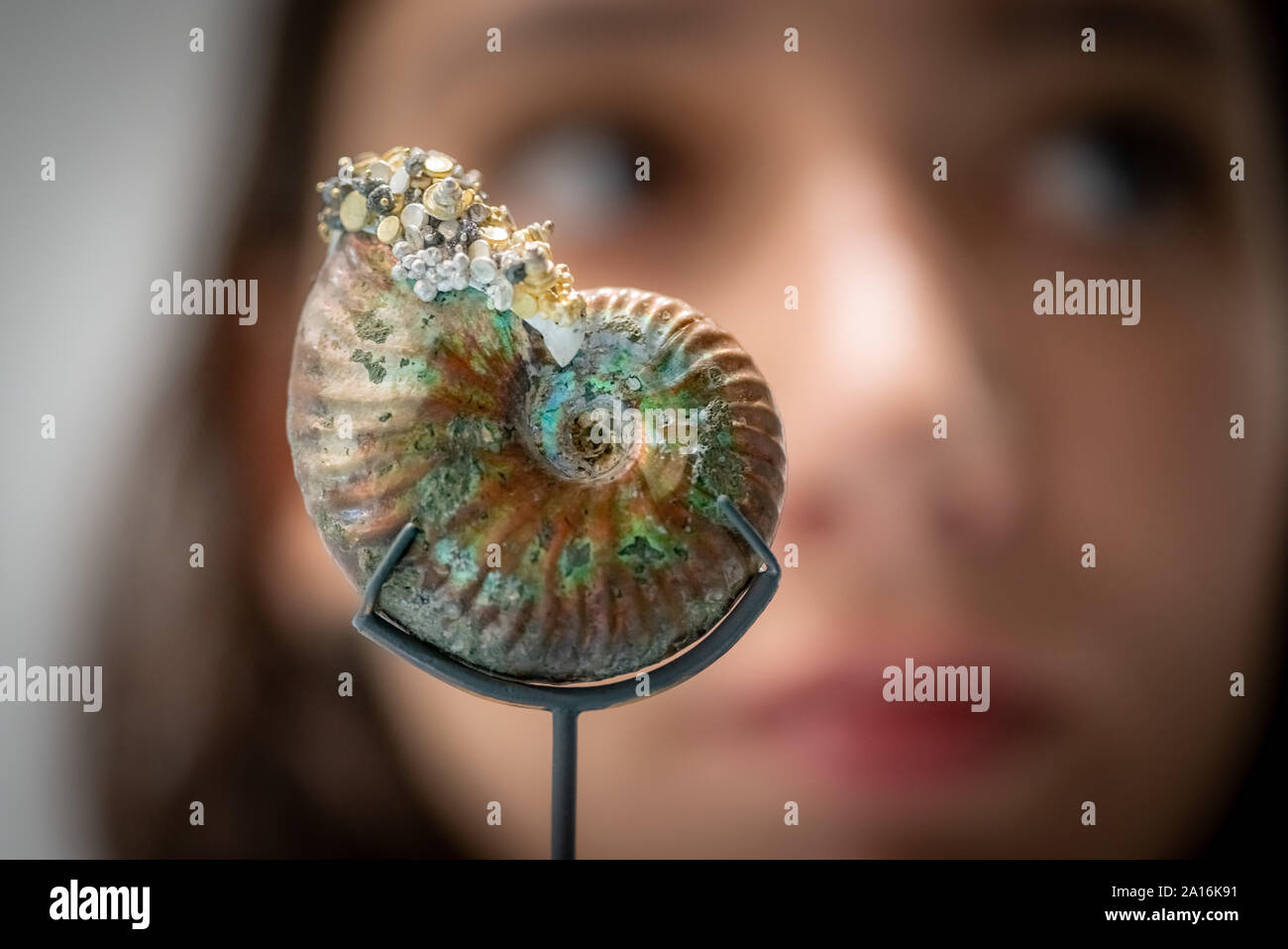 London, UK. 24th Sept, 2019. Spiked Ammonite, pearlized 18 carat gold ...