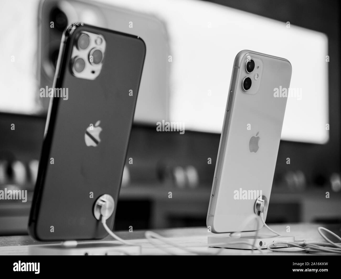 Iphone rear view Black and White Stock Photos & Images - Alamy