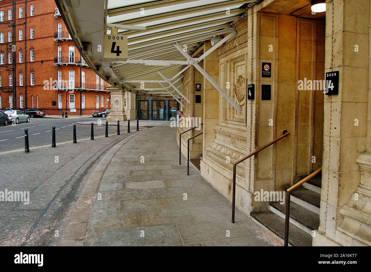 Door 1 royal albert hall hi-res stock photography and images - Alamy