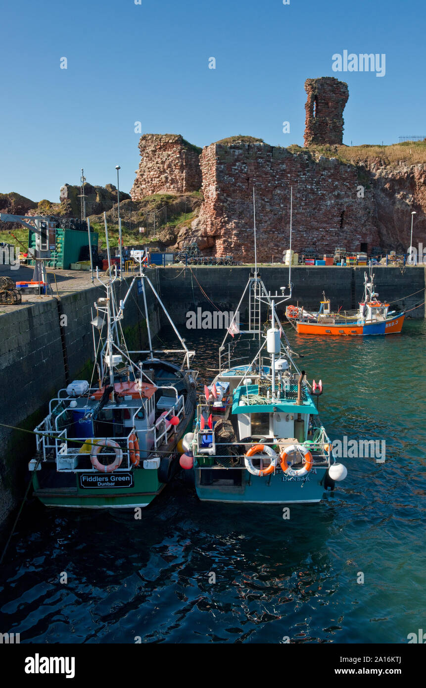 Dunbar castle hi-res stock photography and images - Alamy