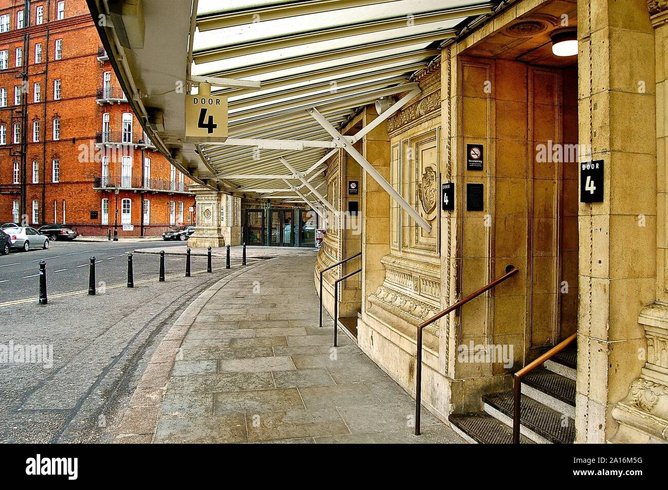 Prince albert hall mason hi-res stock photography and images - Alamy