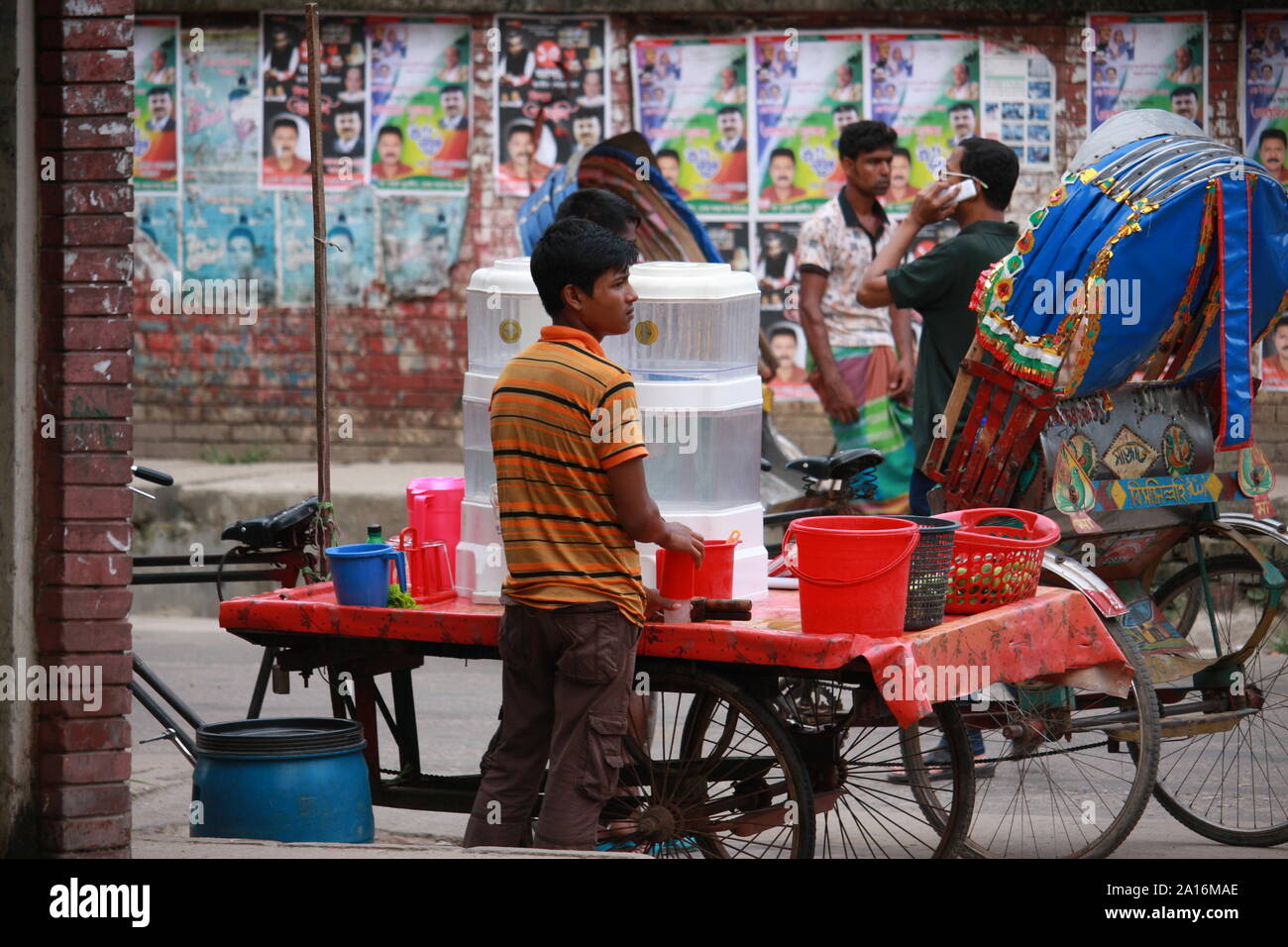 Bangladesh dhaka dacca shop in hi-res stock photography and images - Alamy