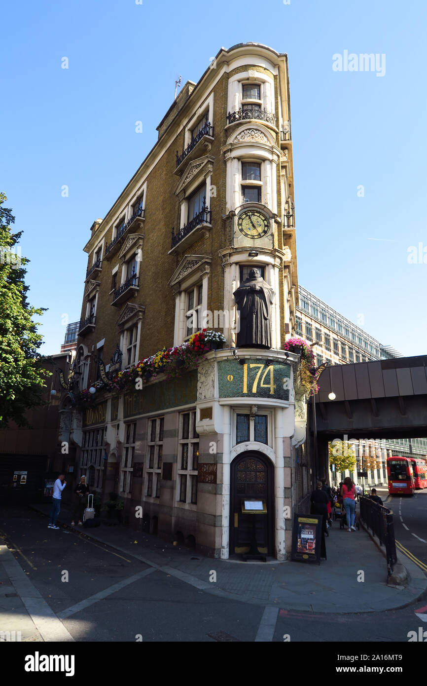 The Blackfriar Public House, Queen Victoria Street, London Stock Photo ...