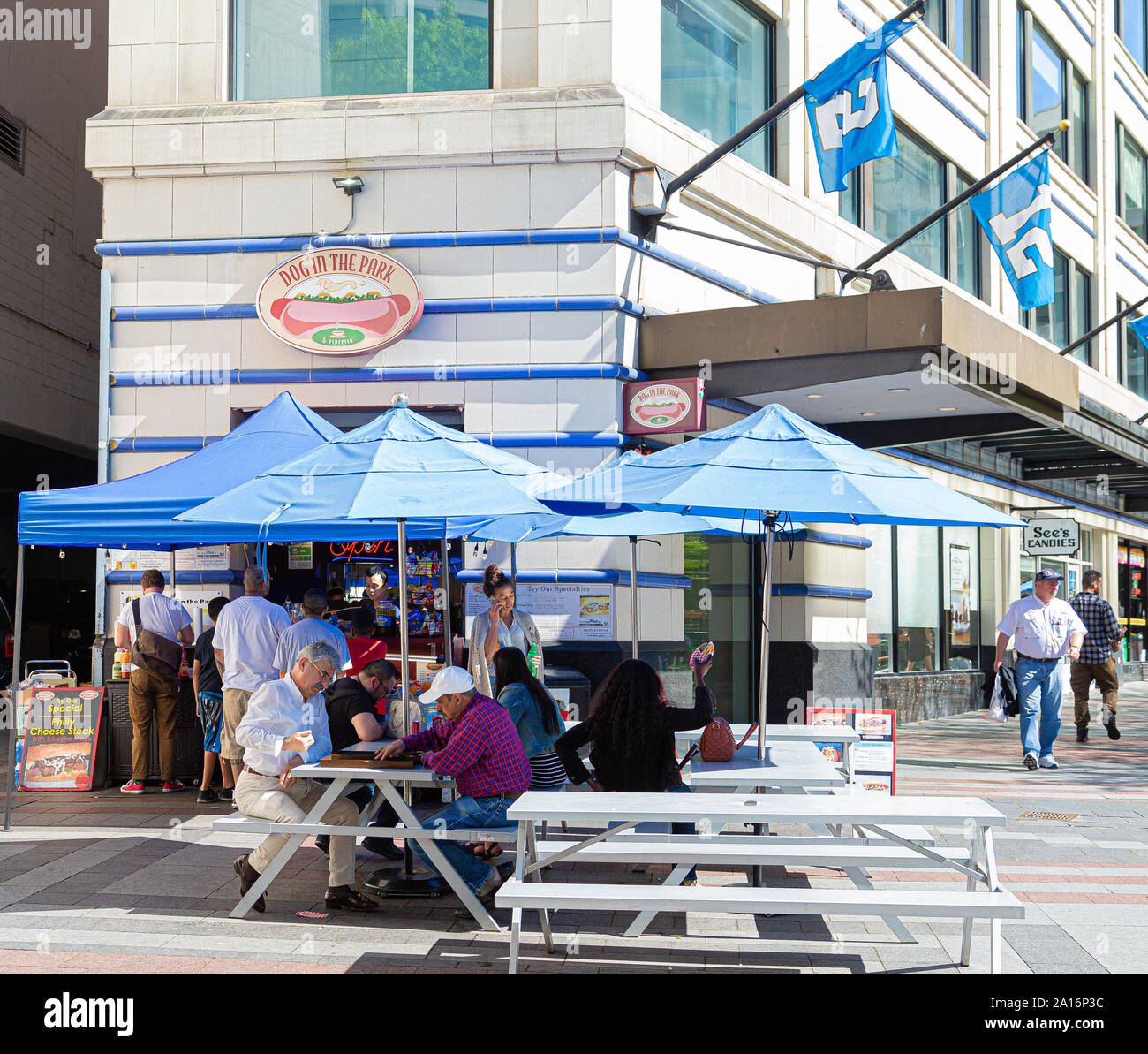 Historic hot dog stand hi-res stock photography and images - Alamy
