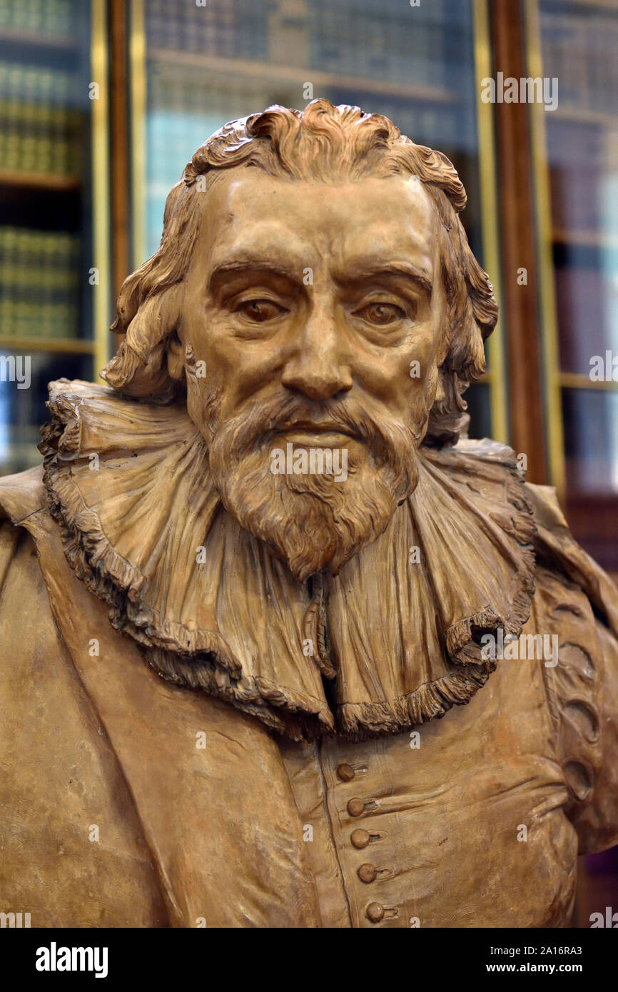 Bibiophile hi-res stock photography and images - Alamy