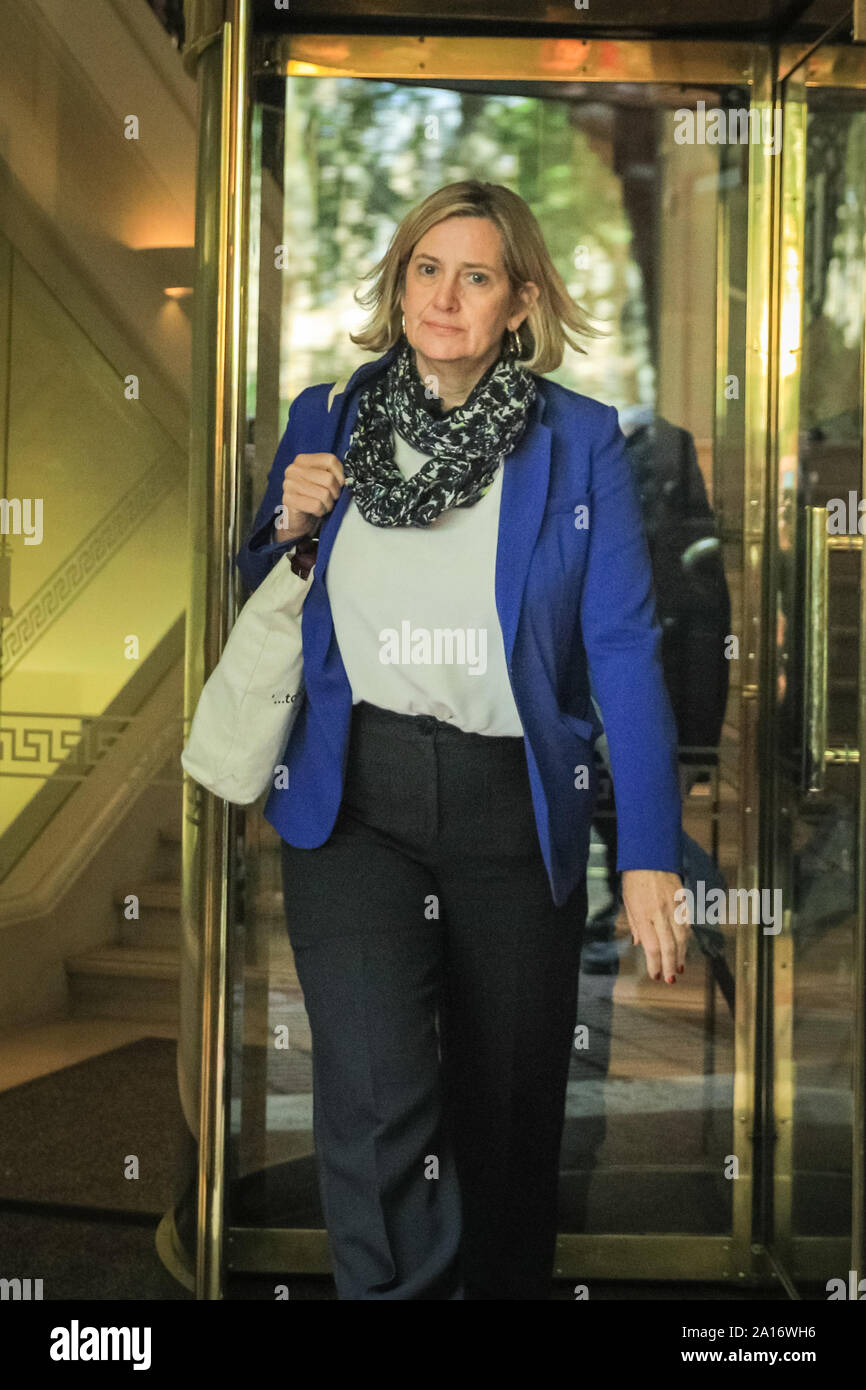 Amber rudd mp hi-res stock photography and images - Alamy