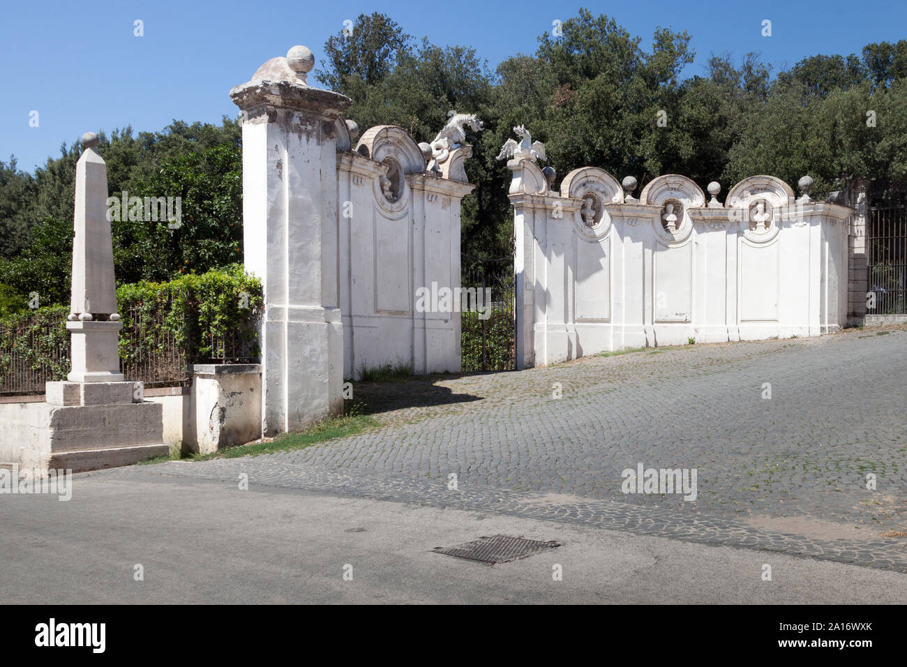 Palazzo borghese hi-res stock photography and images - Alamy