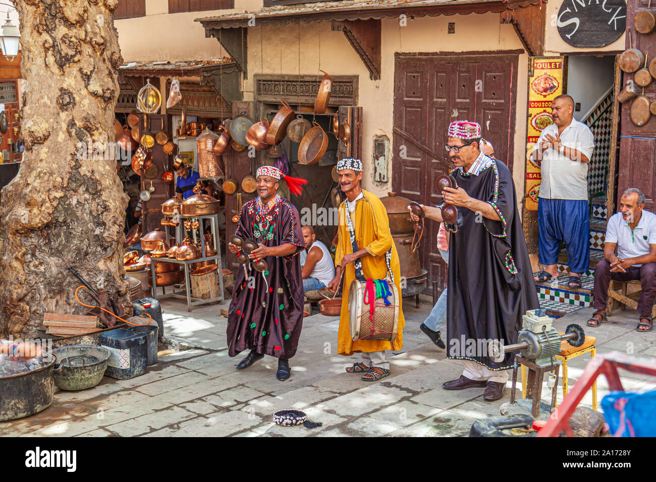 Gnawa music hi-res stock photography and images - Alamy