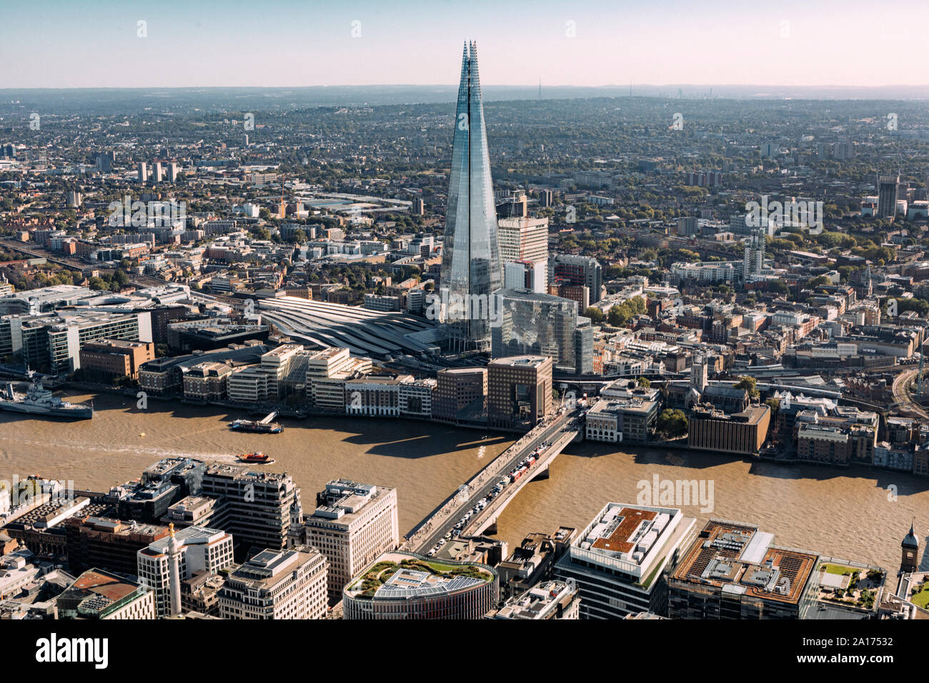 The shard aerial hi-res stock photography and images - Alamy